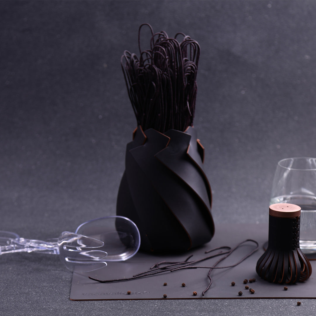 Zambo | Black – DECORE