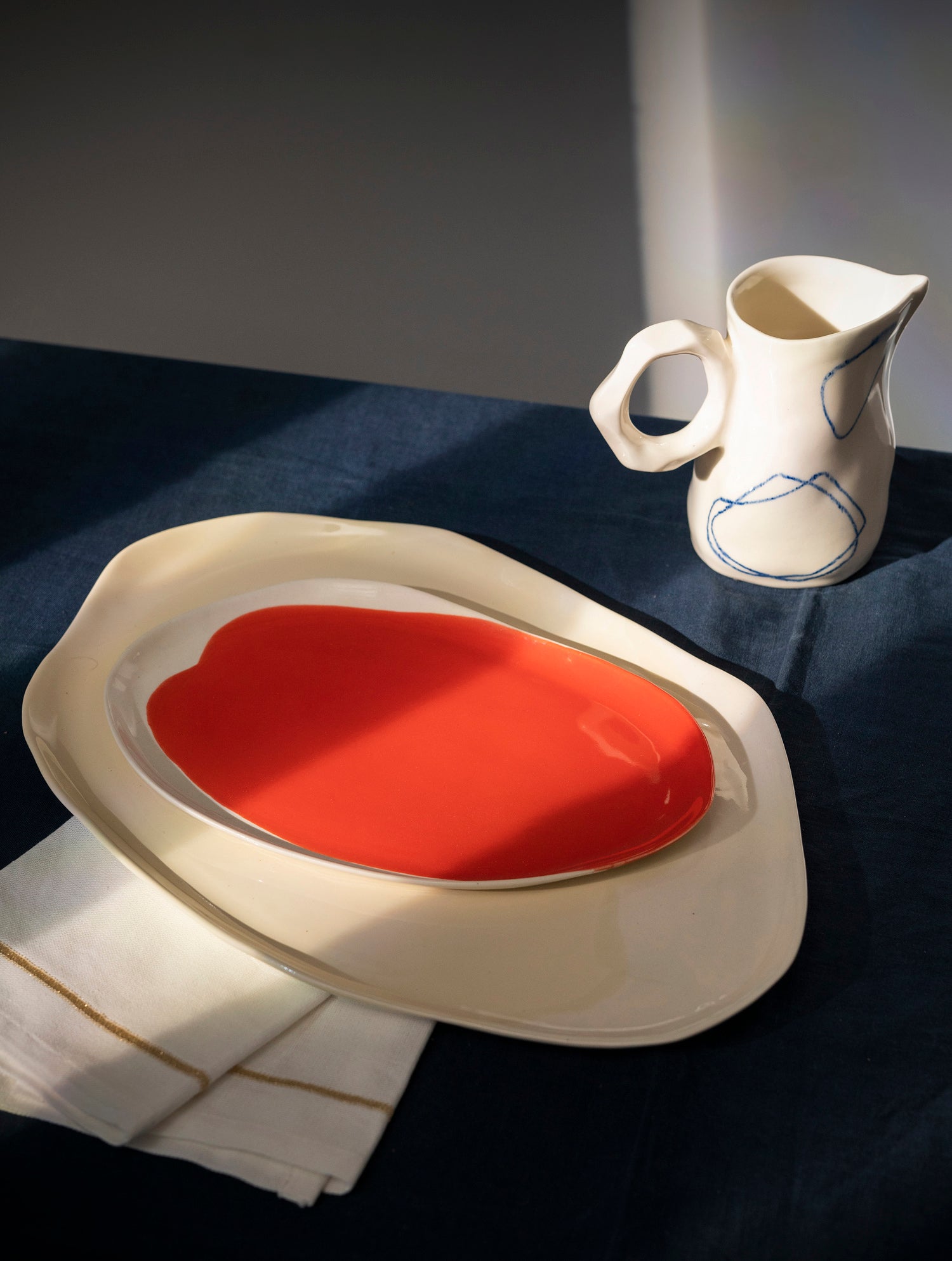 Elongated Plates | Red Scarlet – DECORE